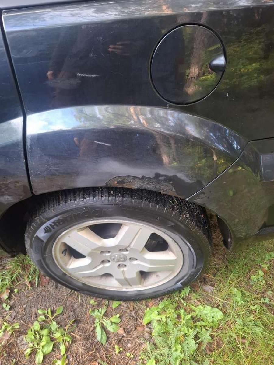 Black Dodge Caliber 2010 in Vilnius, with an engine capacity of 1.97 L and mileage of 287 thousand km for 900 €, photo 12 on AUTOMOTO.COM.LV