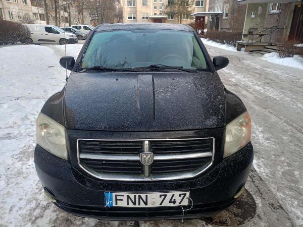 Black Dodge Caliber 2011 in Kaunas, with an engine capacity of 2.00 L and mileage of 317 thousand km for 1899 €, photo 3 on AUTOMOTO.COM.LV