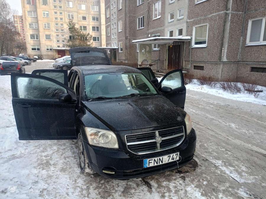Melns Dodge Caliber 2011 Kauņa, ar dzinēja tilpumu 2.00 L un nobraukumu 317 tūkst. km par 1899 €, foto 6 vietnē AUTOMOTO.COM.LV