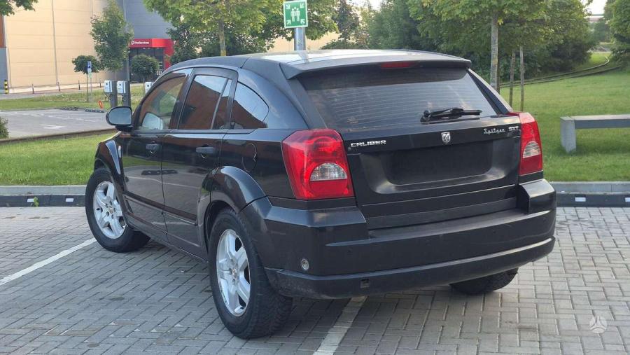 Black Dodge Caliber 2012 in Klaipeda, with an engine capacity of 2.00 L and mileage of 151 thousand km for 995 €, photo 5 on AUTOMOTO.COM.LV