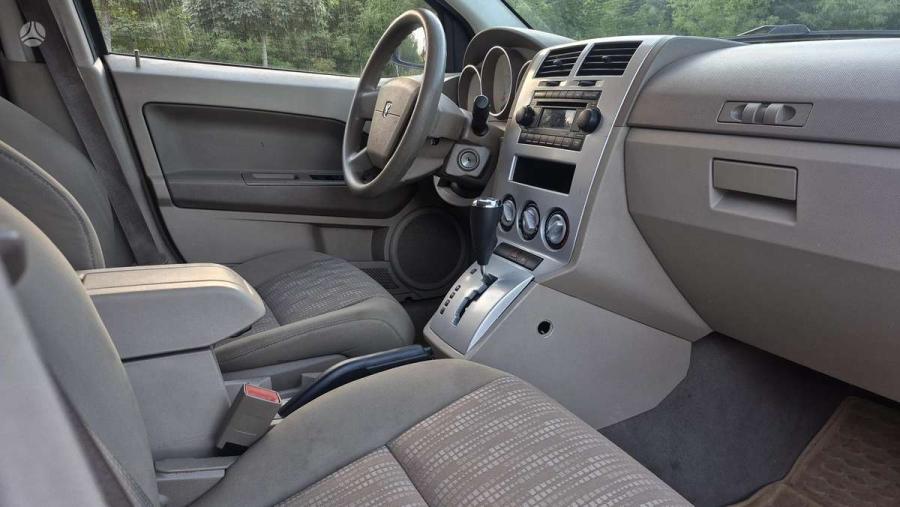 Black Dodge Caliber 2012 in Klaipeda, with an engine capacity of 2.00 L and mileage of 151 thousand km for 995 €, photo 17 on AUTOMOTO.COM.LV