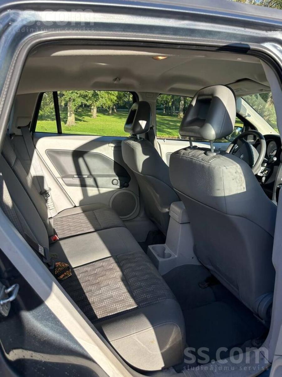 Blue Dodge Caliber 2009 in Jurmala, with an engine capacity of 2.00 L and mileage of 202 thousand km for 1300 €, photo 8 on AUTOMOTO.COM.LV