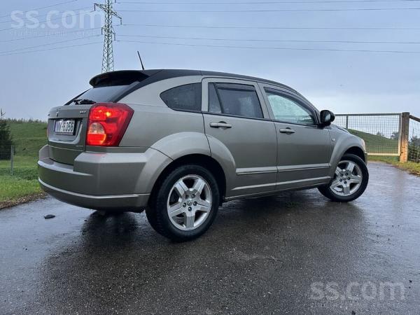 Brown Dodge Caliber 2008 in Riga, with an engine capacity of 2.00 L and mileage of 154 thousand km for 2490 €, photo 4 on AUTOMOTO.COM.LV