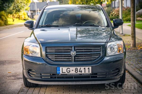 Pelēks Dodge Caliber 2009 Rīga, ar dzinēja tilpumu 2.00 L un nobraukumu 223 tūkst. km par 1490 €, foto 3 vietnē AUTOMOTO.COM.LV