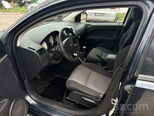 Pelēks Dodge Caliber 2009 Jelgava, ar dzinēja tilpumu 2.00 L un nobraukumu 0 tūkst. km par 1490 €, foto 9 vietnē AUTOMOTO.COM.LV
