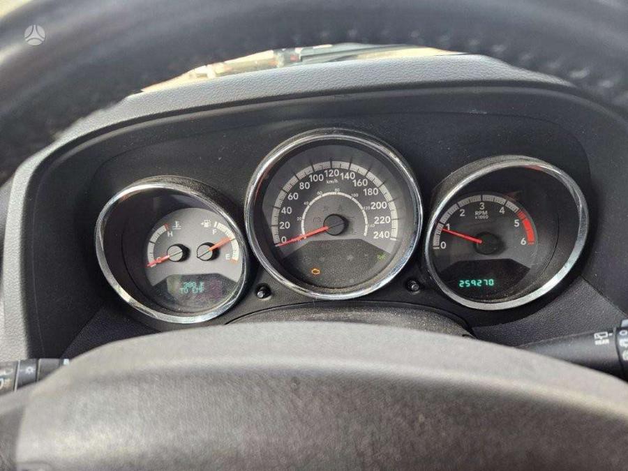 Grey Dodge Caliber 2011 in Vilnius, with an engine capacity of 2.14 L and mileage of 259 thousand km for 1800 €, photo 9 on AUTOMOTO.COM.LV