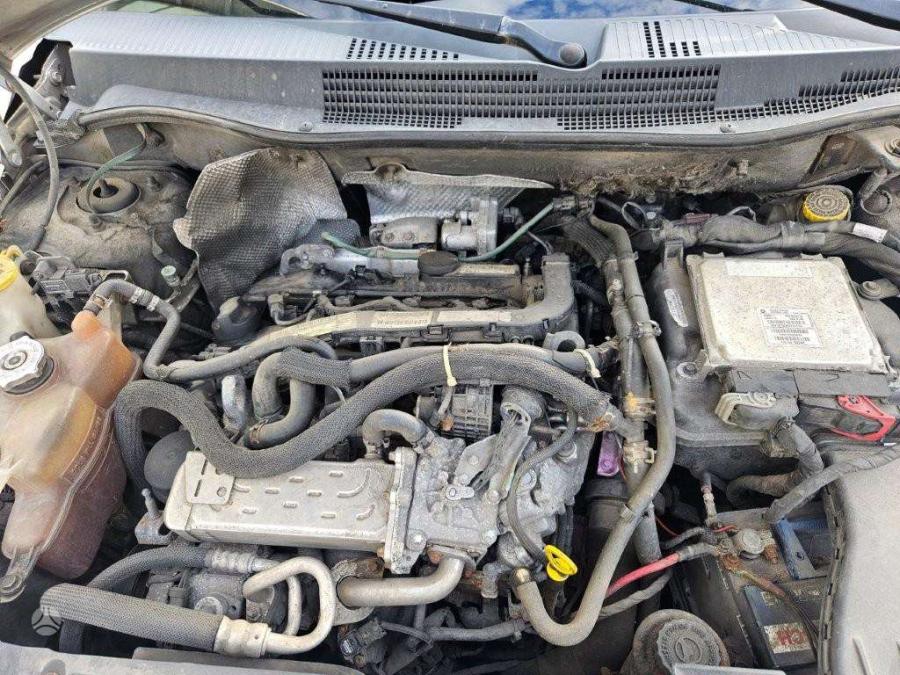 Grey Dodge Caliber 2011 in Vilnius, with an engine capacity of 2.14 L and mileage of 259 thousand km for 1800 €, photo 14 on AUTOMOTO.COM.LV