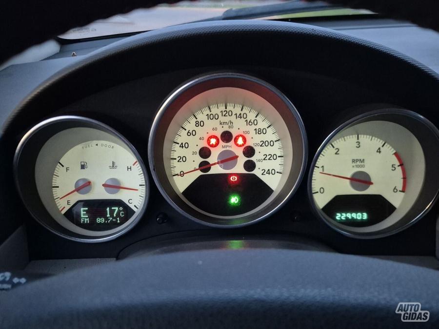 Dodge Caliber 2007 in Siauliai, with an engine capacity of 2.00 L and mileage of 230 thousand km for 800 €, photo 15 on AUTOMOTO.COM.LV
