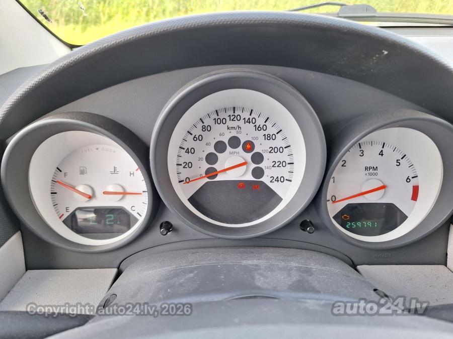 Orange Dodge Caliber 2007 in Tartu, with an engine capacity of 1.80 L and mileage of 260 thousand km for 3600 €, photo 11 on AUTOMOTO.COM.LV