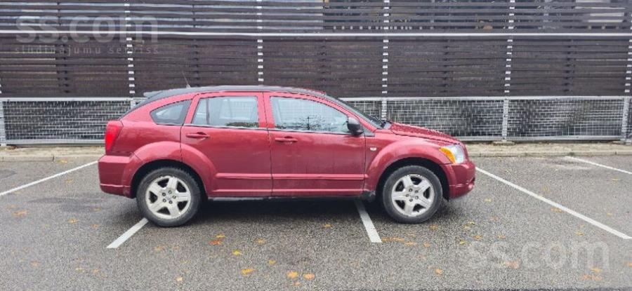 Red Dodge Caliber 2008 in Riga, with an engine capacity of 2.00 L and mileage of 125 thousand km for 2300 €, photo 4 on AUTOMOTO.COM.LV