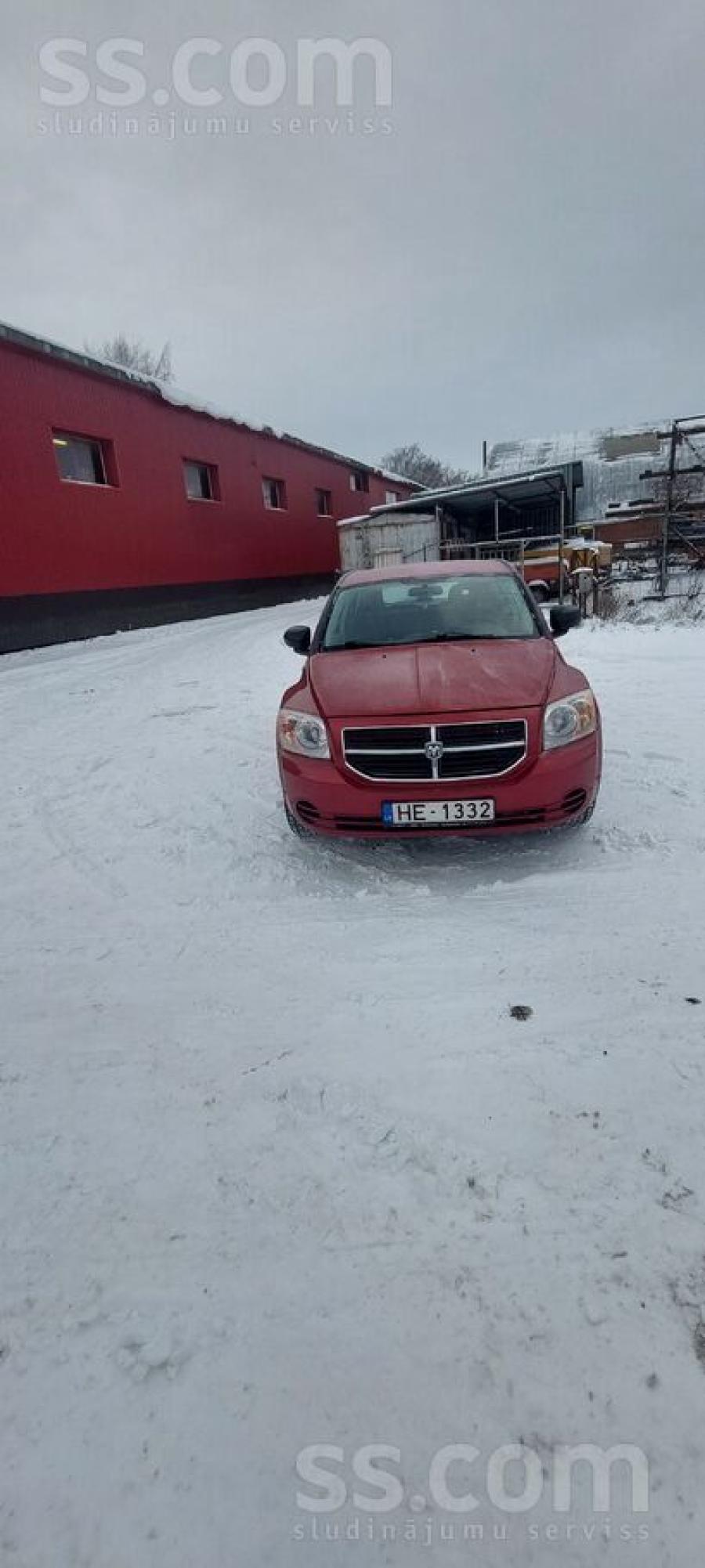 Red Dodge Caliber 2006 in Riga, with an engine capacity of 1.80 L and mileage of 167 thousand km for 1300 €, photo 3 on AUTOMOTO.COM.LV