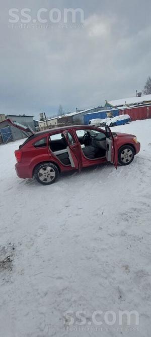 Red Dodge Caliber 2006 in Riga, with an engine capacity of 1.80 L and mileage of 167 thousand km for 1300 €, photo 5 on AUTOMOTO.COM.LV