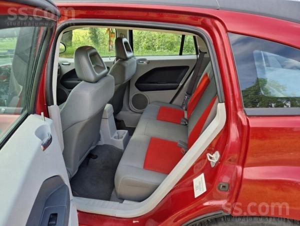 Red Dodge Caliber 2006 in Riga, with an engine capacity of 2.00 L and mileage of 278 thousand km for 1500 €, photo 8 on AUTOMOTO.COM.LV