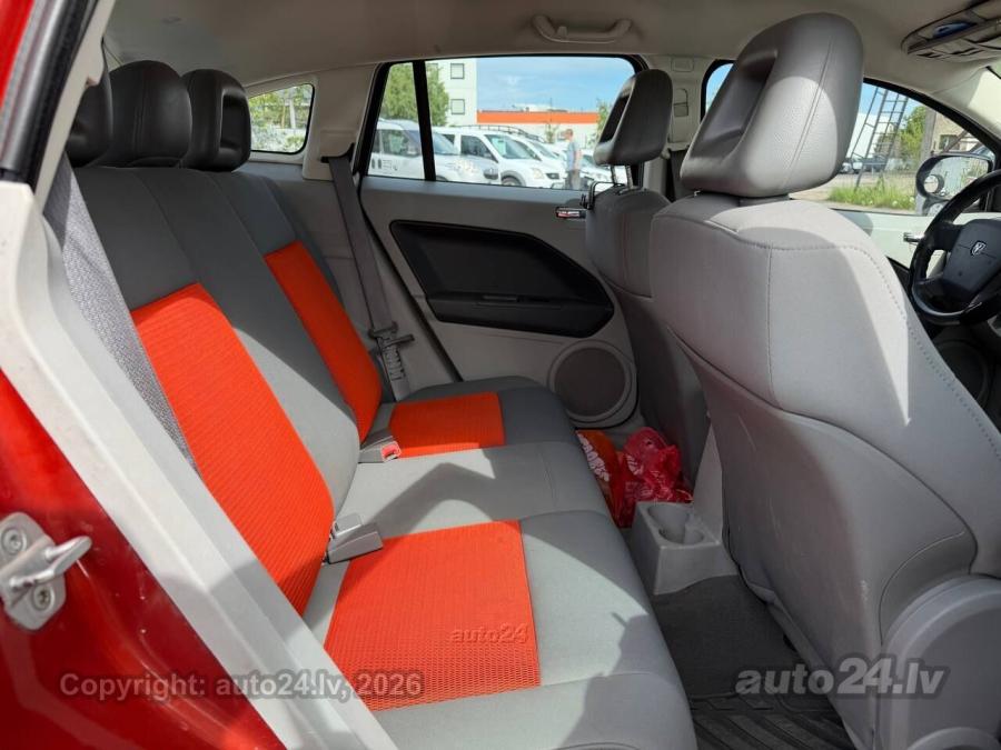 Red Dodge Caliber 2007 in Tallinn, with an engine capacity of 2.00 L and mileage of 299 thousand km for 799 €, photo 8 on AUTOMOTO.COM.LV