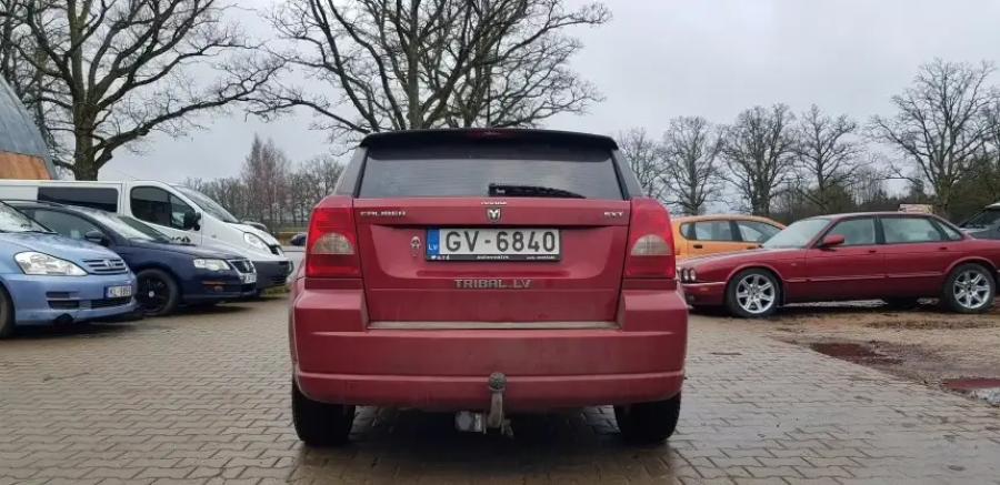 Red Dodge Caliber 2007 in Valmiera, with an engine capacity of 1.80 L and mileage of 277 thousand km for 2250 €, photo 5 on AUTOMOTO.COM.LV