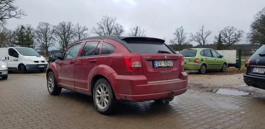 Red Dodge Caliber 2007 in Valmiera, with an engine capacity of 1.80 L and mileage of 277 thousand km for 2250 €, photo 6 on AUTOMOTO.COM.LV