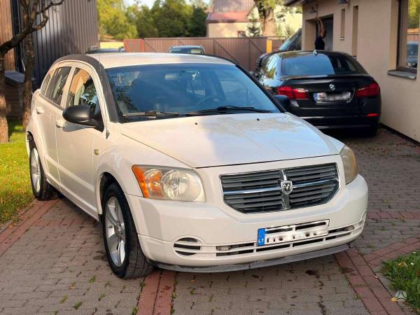 White Dodge Caliber 2010 in Vilnius, with an engine capacity of 2.00 L and mileage of 167 thousand km for 1450 €, photo 3 on AUTOMOTO.COM.LV