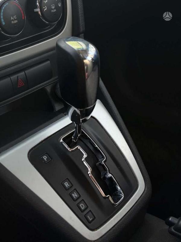 White Dodge Caliber 2010 in Vilnius, with an engine capacity of 2.00 L and mileage of 167 thousand km for 1450 €, photo 9 on AUTOMOTO.COM.LV