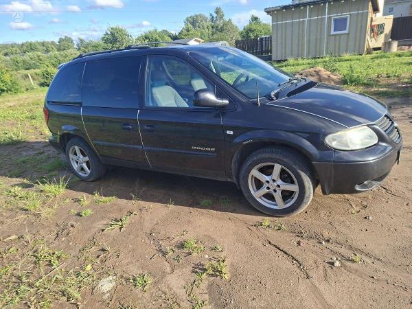 Black Dodge Caravan 2008 in Siauliai, with an engine capacity of 3.30 L and mileage of 227 thousand km for 1500 €, photo 4 on AUTOMOTO.COM.LV