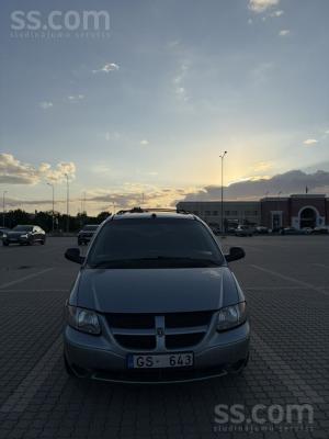 Pelēks Dodge Caravan 2005 Rīga, ar dzinēja tilpumu 3.30 L un nobraukumu 150 tūkst. km par 1650 €, foto 3 vietnē AUTOMOTO.COM.LV