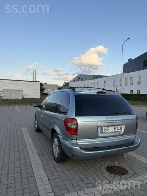 Pelēks Dodge Caravan 2005 Rīga, ar dzinēja tilpumu 3.30 L un nobraukumu 150 tūkst. km par 1650 €, foto 4 vietnē AUTOMOTO.COM.LV