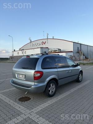 Pelēks Dodge Caravan 2005 Rīga, ar dzinēja tilpumu 3.30 L un nobraukumu 150 tūkst. km par 1650 €, foto 6 vietnē AUTOMOTO.COM.LV