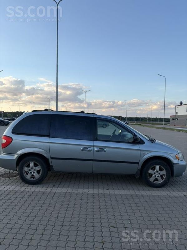 Серый Додж Караван 2005 в Рига, объемом двигателя 3.30 л и пробегом 150 тыс. км за 1650 €, фото 6 на AUTOMOTO.COM.LV