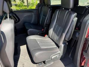 Sarkans Dodge Caravan 2018 Šauļi, ar dzinēja tilpumu 3.60 L un nobraukumu 182 tūkst. km par 9550 €, foto 9 vietnē AUTOMOTO.COM.LV