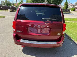 Sarkans Dodge Caravan 2018 Šauļi, ar dzinēja tilpumu 3.60 L un nobraukumu 182 tūkst. km par 9550 €, foto 12 vietnē AUTOMOTO.COM.LV