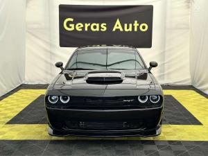 Melns Dodge Challenger 2010 Viļņa, ar dzinēja tilpumu 6.10 L un nobraukumu 235 tūkst. km par 16990 €, foto 7 vietnē AUTOMOTO.COM.LV