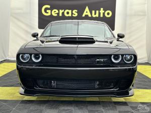Melns Dodge Challenger 2010 Avižieniai, ar dzinēja tilpumu 6.10 L un nobraukumu 235 tūkst. km par 16990 €, foto 2 vietnē AUTOMOTO.COM.LV