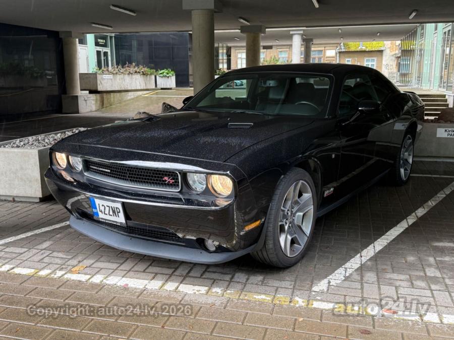 Melns Dodge Challenger 2011 Tallina, ar dzinēja tilpumu 5.70 L un nobraukumu 116 tūkst. km par 19999 €, foto 3 vietnē AUTOMOTO.COM.LV