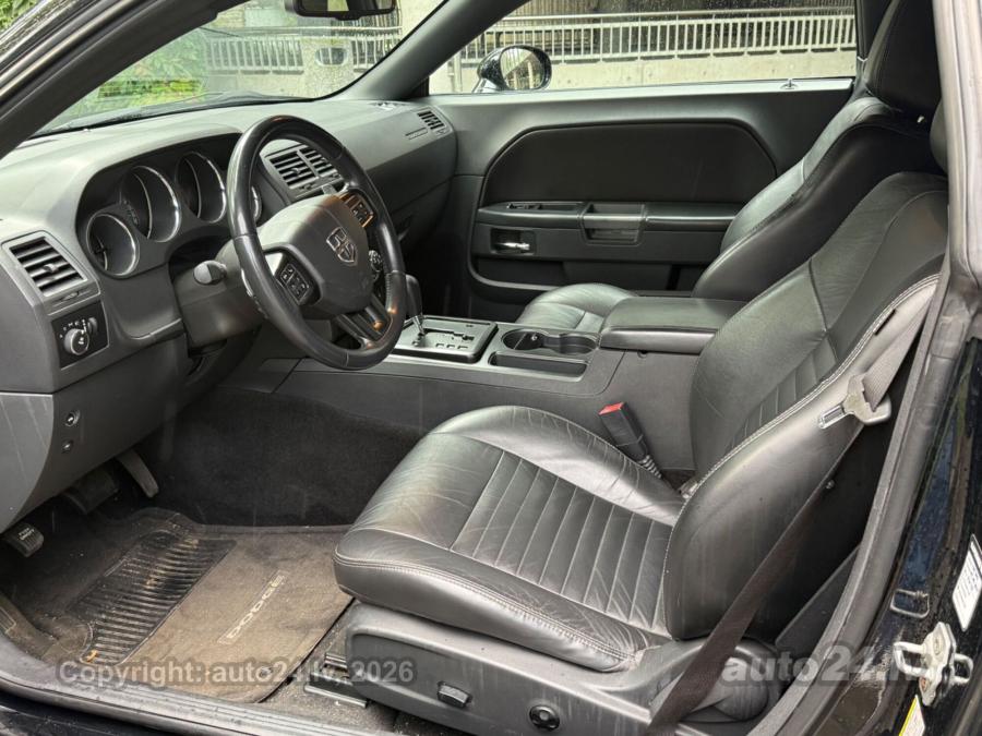 Melns Dodge Challenger 2011 Tallina, ar dzinēja tilpumu 5.70 L un nobraukumu 116 tūkst. km par 19999 €, foto 9 vietnē AUTOMOTO.COM.LV