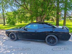 Black Dodge Challenger 2012 in Saku, with an engine capacity of 3.60 L and mileage of 169 thousand km for 13999 €, photo 3 on AUTOMOTO.COM.LV