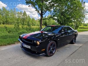Melns Dodge Challenger 2013 Talsi, ar dzinēja tilpumu 3.60 L un nobraukumu 110 tūkst. km par 12500 €, foto 5 vietnē AUTOMOTO.COM.LV