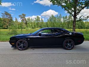 Melns Dodge Challenger 2013 Talsi, ar dzinēja tilpumu 3.60 L un nobraukumu 110 tūkst. km par 12500 €, foto 6 vietnē AUTOMOTO.COM.LV