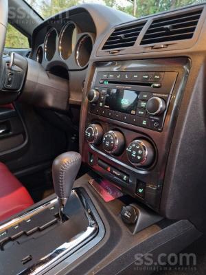 Melns Dodge Challenger 2013 Talsi, ar dzinēja tilpumu 3.60 L un nobraukumu 110 tūkst. km par 12500 €, foto 12 vietnē AUTOMOTO.COM.LV
