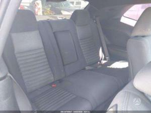 Black Dodge Challenger 2013 in Klaipeda, with an engine capacity of 3.60 L and mileage of 207 thousand km for 4500 €, photo 12 on AUTOMOTO.COM.LV