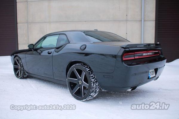Melns Dodge Challenger 2014 Tallina, ar dzinēja tilpumu 3.60 L un nobraukumu 263 tūkst. km par 14500 €, foto 3 vietnē AUTOMOTO.COM.LV