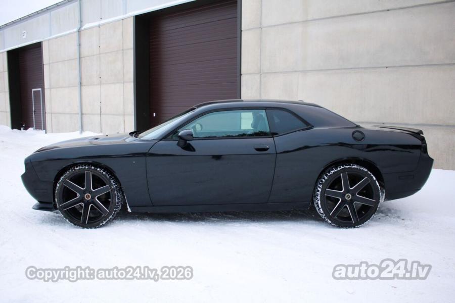 Melns Dodge Challenger 2014 Tallina, ar dzinēja tilpumu 3.60 L un nobraukumu 263 tūkst. km par 14500 €, foto 5 vietnē AUTOMOTO.COM.LV