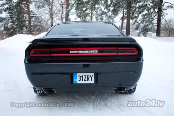 Black Dodge Challenger 2014 in Tallinn, with an engine capacity of 3.60 L and mileage of 263 thousand km for 14500 €, photo 6 on AUTOMOTO.COM.LV