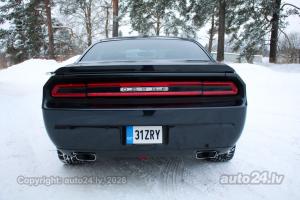 Melns Dodge Challenger 2014 Tallina, ar dzinēja tilpumu 3.60 L un nobraukumu 263 tūkst. km par 14500 €, foto 6 vietnē AUTOMOTO.COM.LV