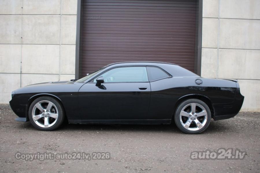 Melns Dodge Challenger 2014 Tallina, ar dzinēja tilpumu 3.60 L un nobraukumu 263 tūkst. km par 14000 €, foto 9 vietnē AUTOMOTO.COM.LV