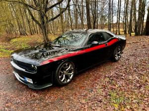 Black Dodge Challenger 2015 in Parnu, with an engine capacity of 5.70 L and mileage of 96 thousand km for 21700 €, photo  on AUTOMOTO.COM.LV