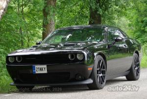 Black Dodge Challenger 2015 in Tartu, with an engine capacity of 6.40 L and mileage of 137 thousand km for 23900 €, photo 4 on AUTOMOTO.COM.LV