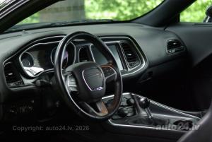 Black Dodge Challenger 2015 in Tartu, with an engine capacity of 6.40 L and mileage of 137 thousand km for 23900 €, photo 10 on AUTOMOTO.COM.LV