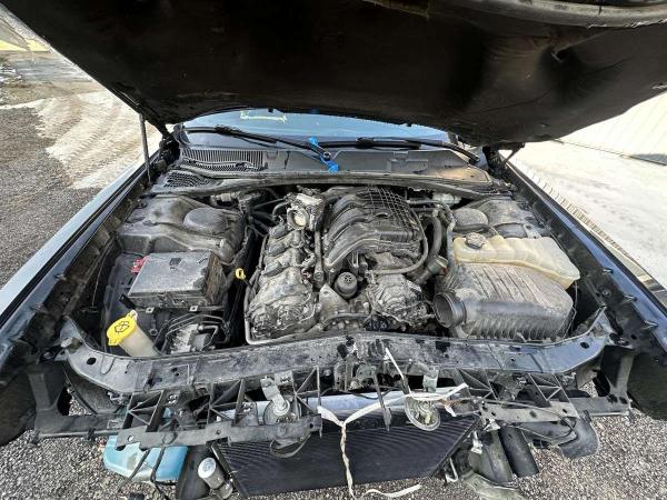 Melns Dodge Challenger 2015 Rietavas, ar dzinēja tilpumu 3.60 L un nobraukumu 154 tūkst. km par 8000 €, foto 11 vietnē AUTOMOTO.COM.LV