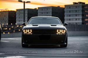 Melns Dodge Challenger 2016 Tallina, ar dzinēja tilpumu 5.70 L un nobraukumu 125 tūkst. km par 29900 €, foto 3 vietnē AUTOMOTO.COM.LV