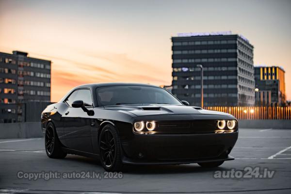 Melns Dodge Challenger 2016 Tallina, ar dzinēja tilpumu 5.70 L un nobraukumu 125 tūkst. km par 29900 €, foto 3 vietnē AUTOMOTO.COM.LV