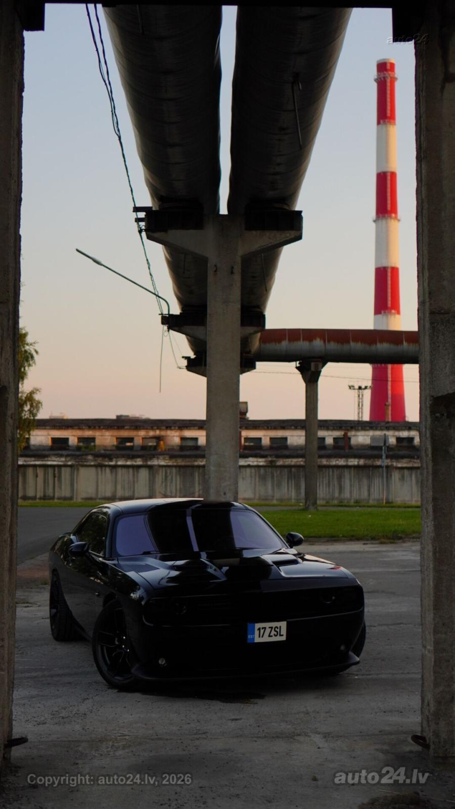 Melns Dodge Challenger 2016 Tallina, ar dzinēja tilpumu 5.70 L un nobraukumu 125 tūkst. km par 29900 €, foto 6 vietnē AUTOMOTO.COM.LV